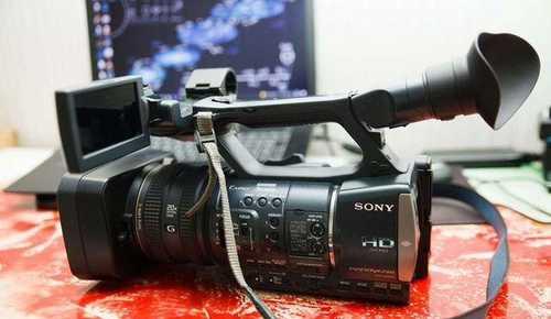 Видеокамера Sony AX 2000