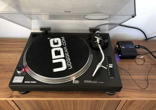 Виниловый проигрыватель Technics SL-1210MK2