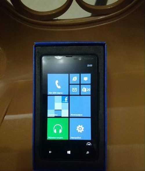 Nokia Lumia 820