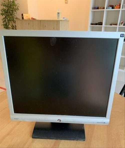 Монитор 17дюймов Benq G700