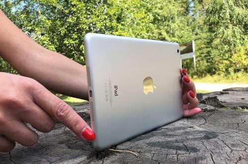 iPad Mini 32 Gb + наушники блютуз Silver