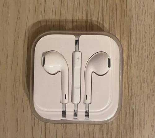 Наушники Apple EarPods 3.5mm