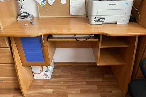 Письменный стол голубой для школьника