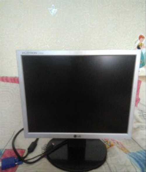 Монитор LG flatron L1553S 15"