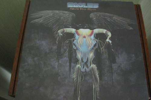 LP Eagles 75 "One Of These Nights" (England)