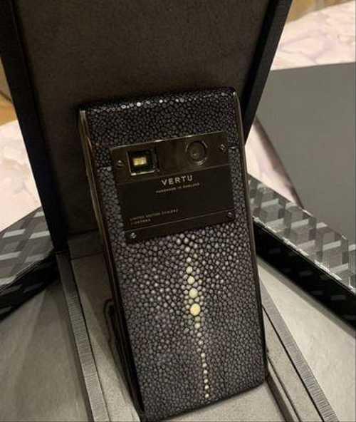 Vertu Aster Stingray Black exclusive