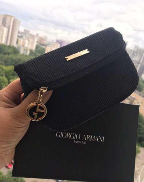 Косметички Giorgio Armani