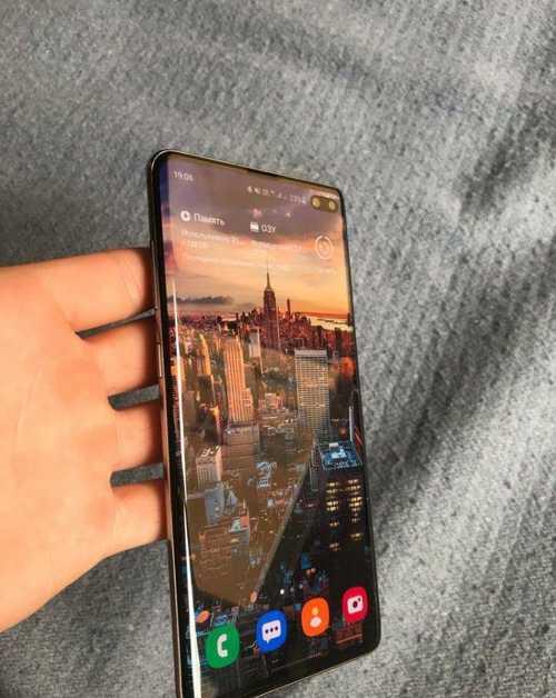 Телефон Samsung Galaxy s10plus 8/128