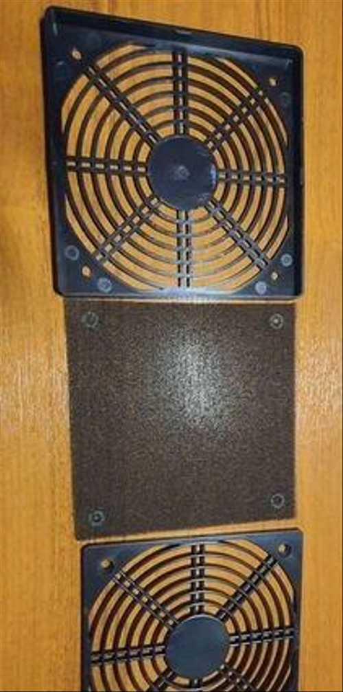Защитная решетка куллера пылевым фильтром 150*150