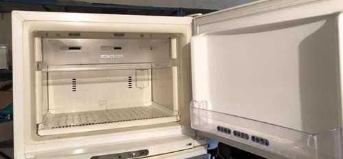 Холодильник whirlpool ARC4010