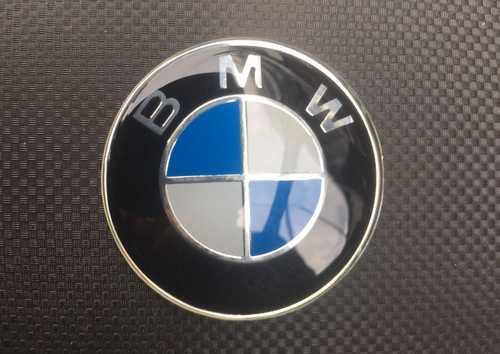 Знак в руль BMW