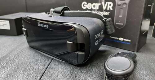 Samsung gear vr oculus with controller