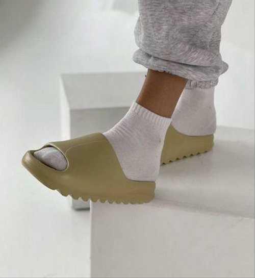 Adidas Yeezy slide тапочки сланцы шлепки