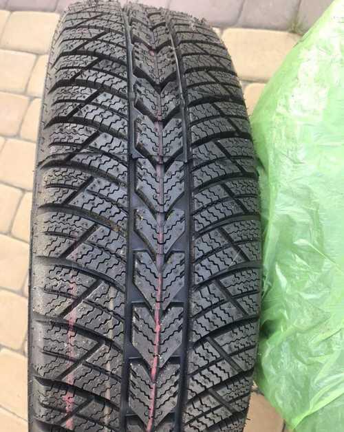 Зимняя резина новая rosava 175/70R14
