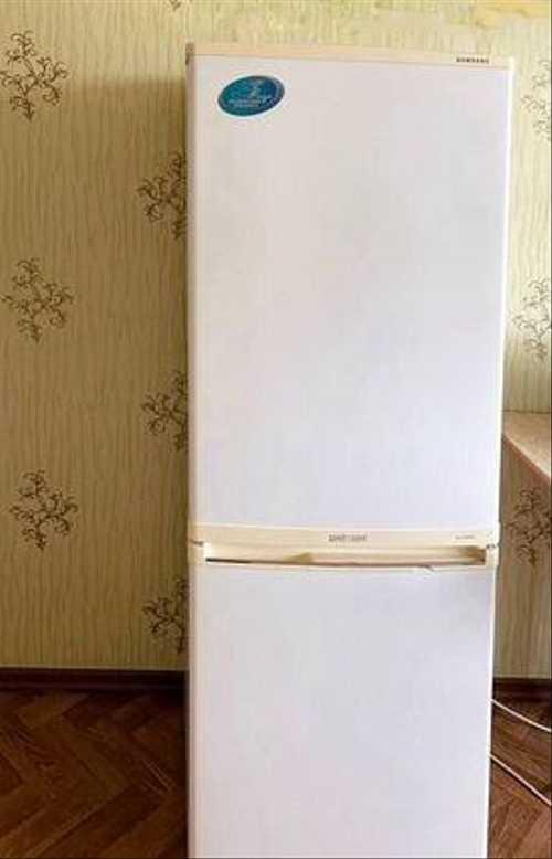 Холодильник Samsung узкий