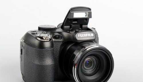 Fuji FinePix S2995 14 megapixel 18-кратый zoom