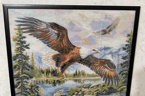 Картина «Парящий орел», вышитая шерстью