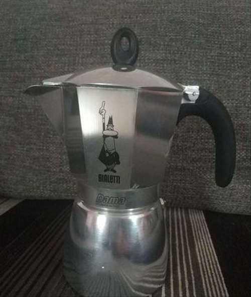 Гейзерная кофеварка bialetti