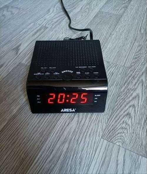 Часы с радио