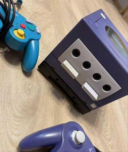 Nintendo Gamecube + GameBoy player