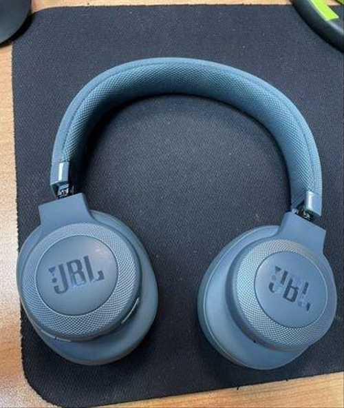 Беспроводные наушники jbl e65btnc