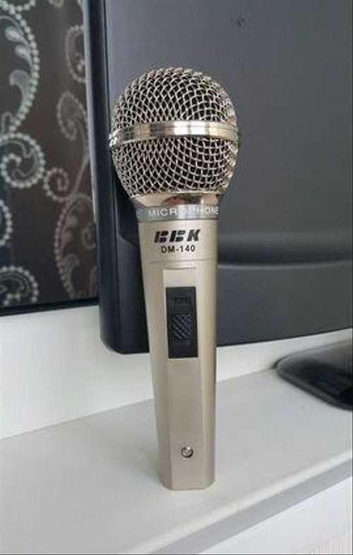 Микрофон BBK DM-140 для караоке
