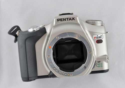Пленочная зеркалка Pentax ist