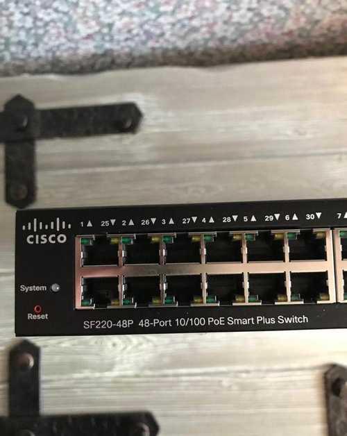 Коммутатор Cisco SF220-48P PoE Smart Plus