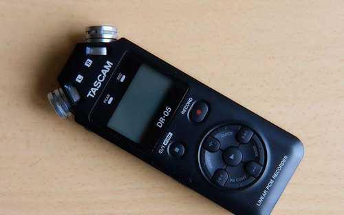 Портативный рекордер Tascam DR-05