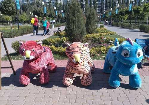 Зоомобиль(плюшевый электромобиль)
