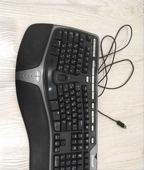 Останки клавиатуры Microsoft Ergonomic 400