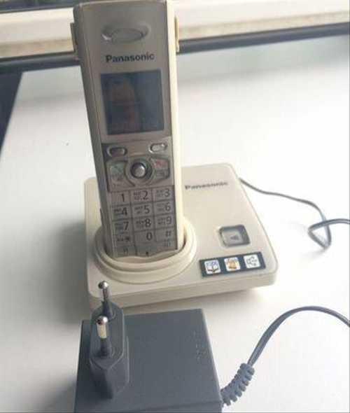 Радиотелефон Panasonic KX-TG8205RU