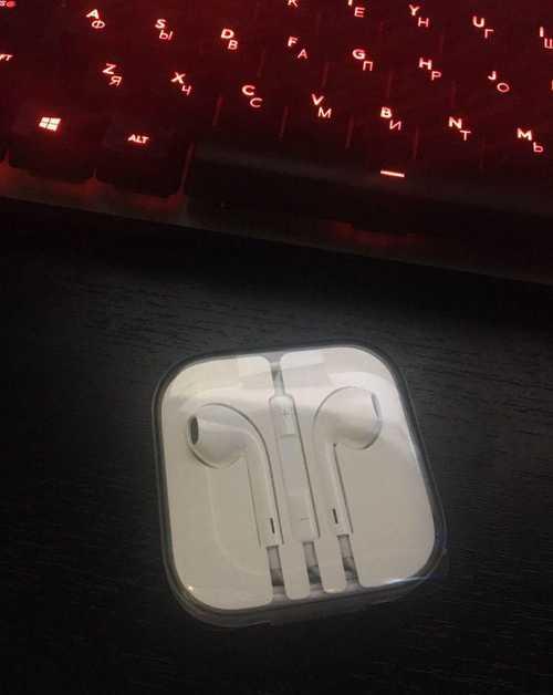 Наушники Apple EarPods (3.5 мм)