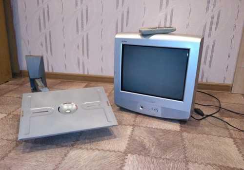 Телевизор Витязь 38 CTV710 - 1tsfl с подставкой