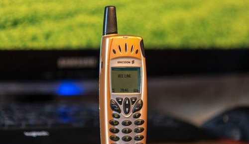 Ретротелефон Ericsson R520m 2001 год