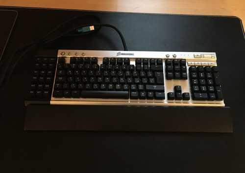 Механическая клавиатура Corsair K90