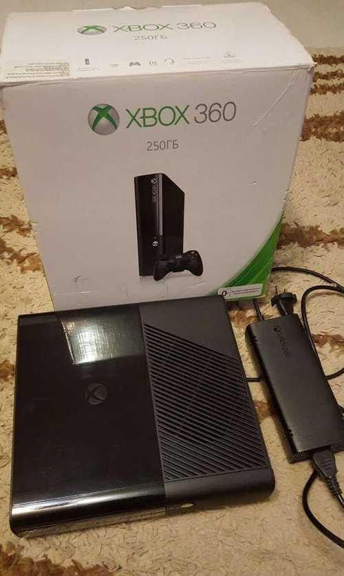 Xbox 360e 250гб freeboot