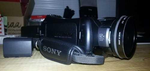Видеокамера Sony HDR-SR12E