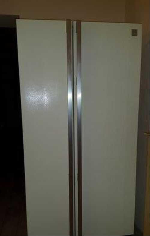 Холодильник Side by Side Daewoo
