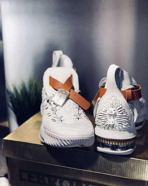 Кроссовки Nike LeBron 16