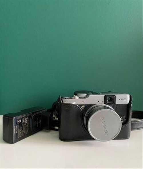 Фотоаппарат Fujifilm x20 (ретро стиль)