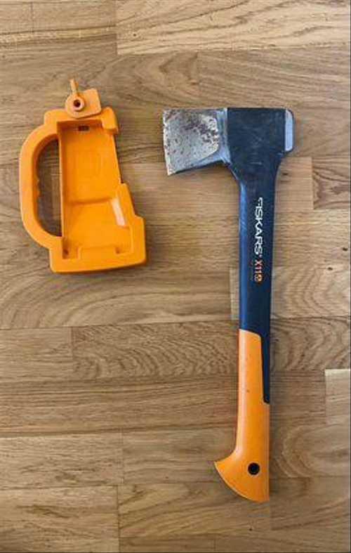 Топор fiskars x11