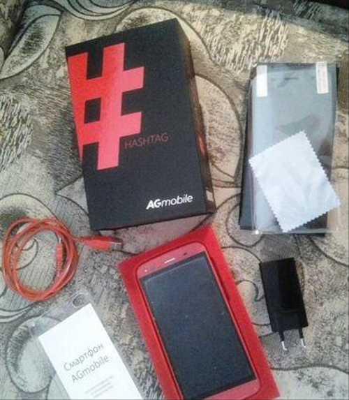 5.5" Смартфон AGmobile AG #hashtag 16 гб красный