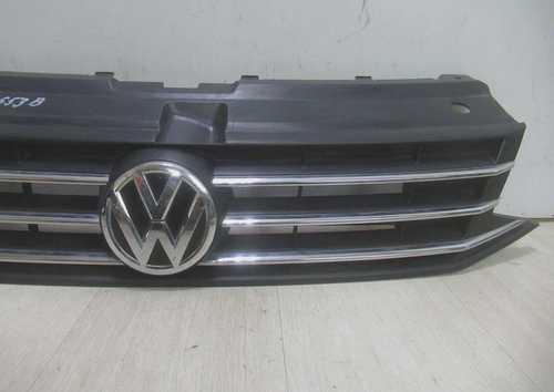 Решетка радиатора Volkswagen Polo Sedan 5