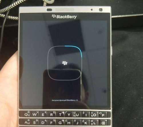 Телефон BlackBerry Passport Silver Edition