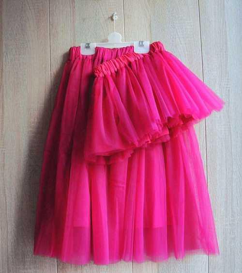 Одинаковые юбки для мамы и для дочки малиновые