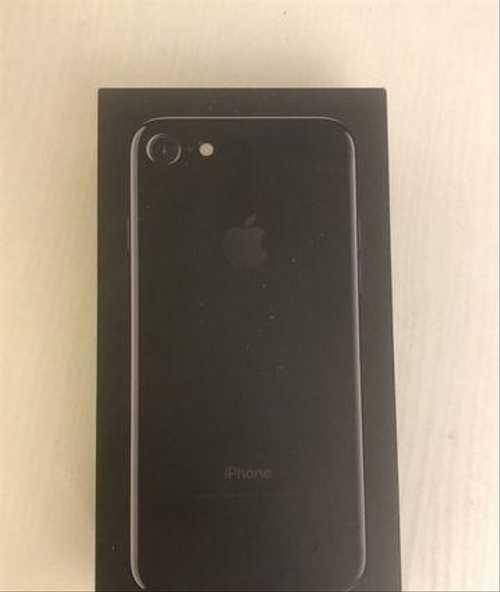 Телефон iPhone 7,128 гб,бу