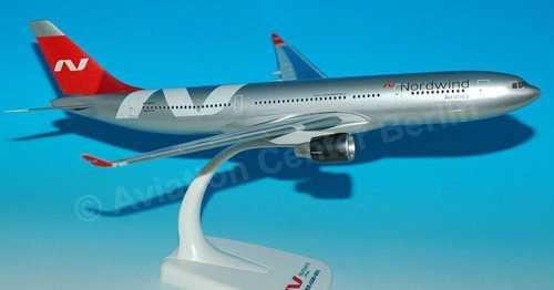 Модель самолета Airbus A 330-300 Nordwind 1/200 he