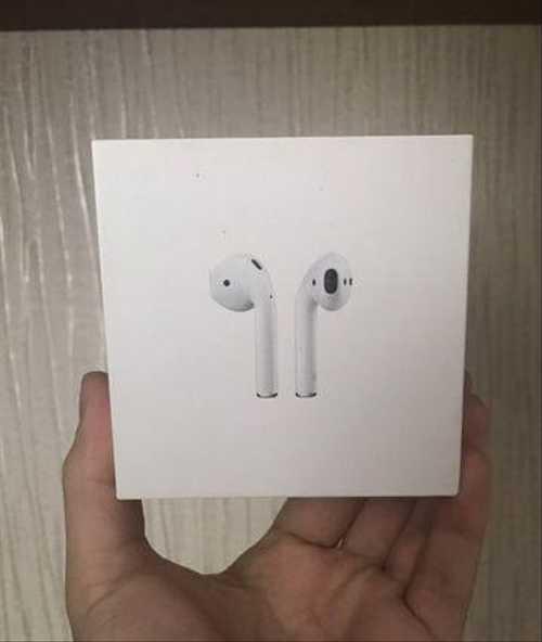 Из чего состоит кейс airpods