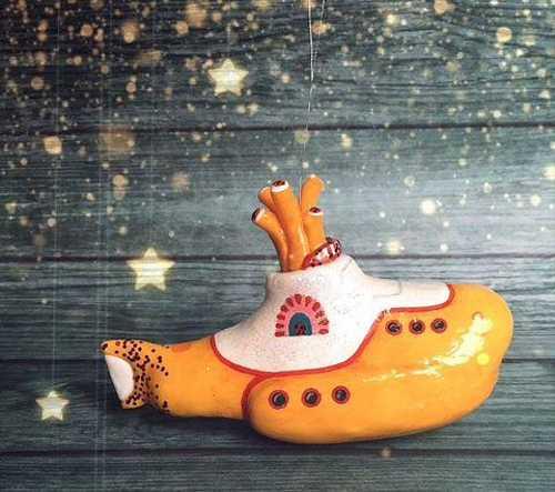 Елочная игрушка yellow submarine